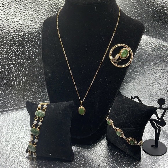 Jade | Jewelry | Beautiful Jade Set | Poshmark